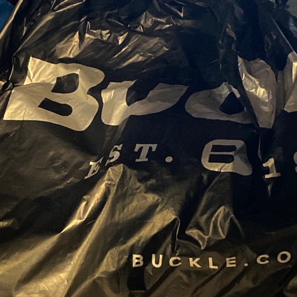 Buckle - Clothing Store