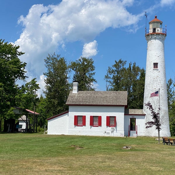 Sturgeon Point Lighthouse - 2 tips from 158 visitors