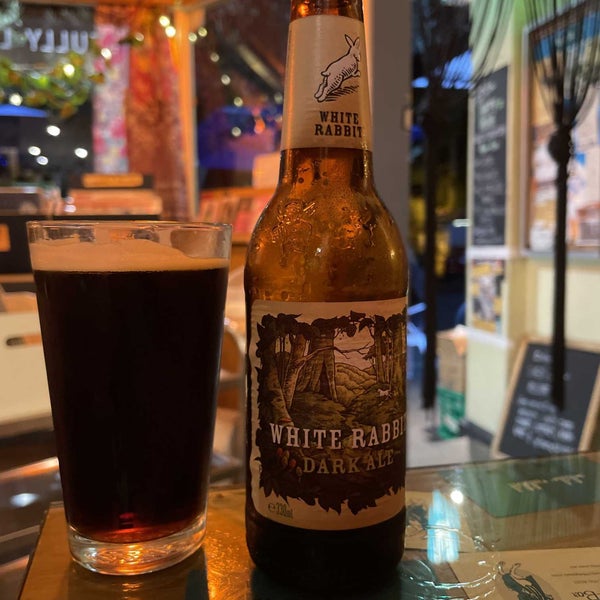 White Rabbit Record Bar - 9 tips from 191 visitors