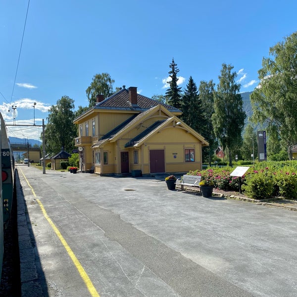 Nesbyen stasjon - Stasjonsvegen
