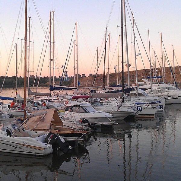 Life Harbour Marina - Str. Marina Limanu nr. 1