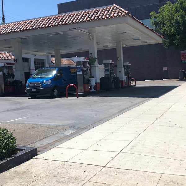 76 - Fuel Station