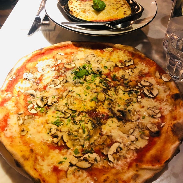 Pizza Express - Pizzeria in Soho