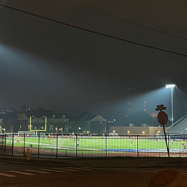 STARGEL STADIUM - Stadium in West End