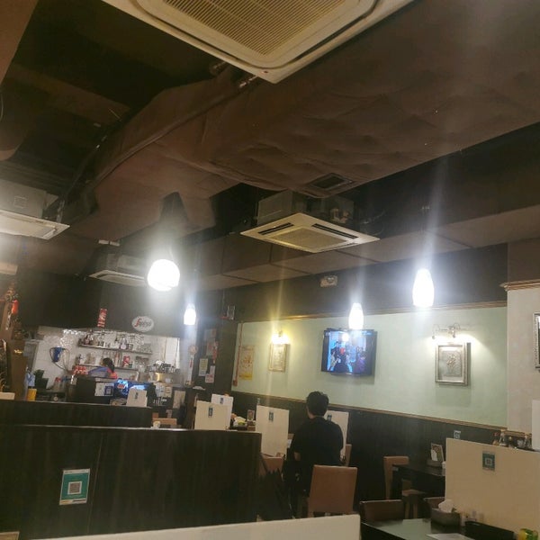 Red Mountain Cafe & Restaurant 紅山餐廳 - 葵青区 - G/F, 36-40 Tai Lin Pai Rd