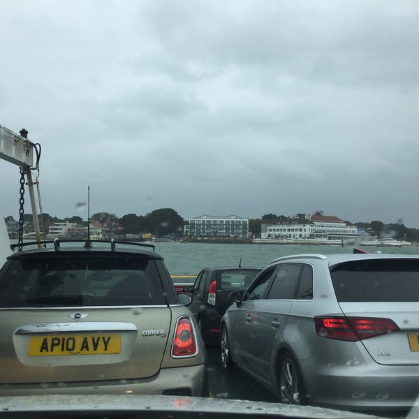 Sandbanks / Shell Bay Chain Ferry - 21 tips