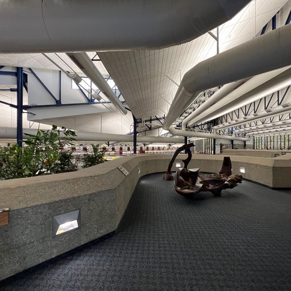 Thousand Oaks Library - 8 tips from 397 visitors