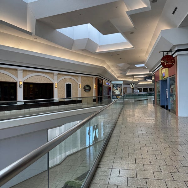 Fair Oaks Mall - Fairfax, VA