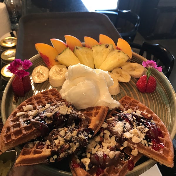 Babylon Café | کافه بابیلون - Café in Tehran