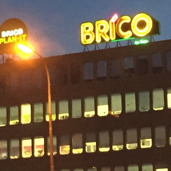 Brico Corporate Headquarters - Office