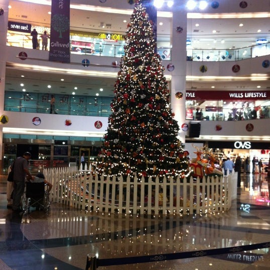 Infiniti Mall - Shopping Mall in Malad West