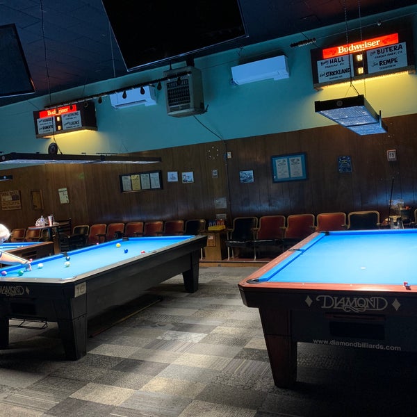 Jointed Cue - Pool Hall in Sacramento