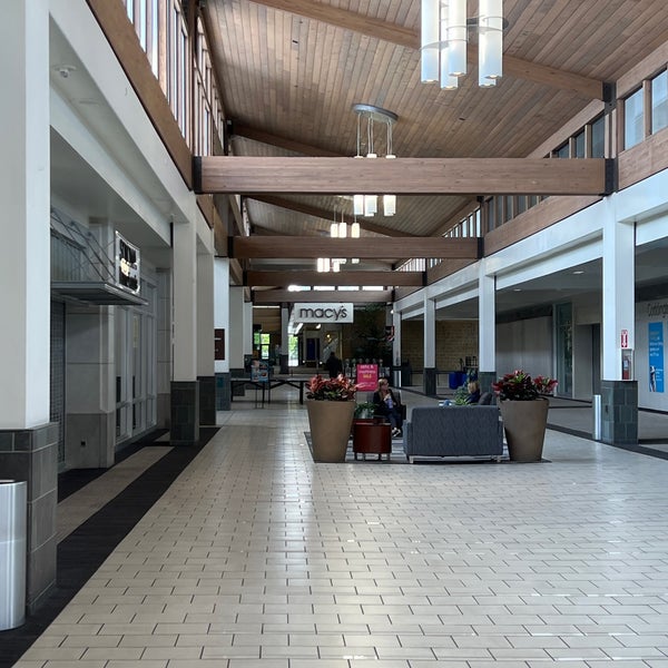 Coddingtown Mall - Shopping Mall in Santa Rosa