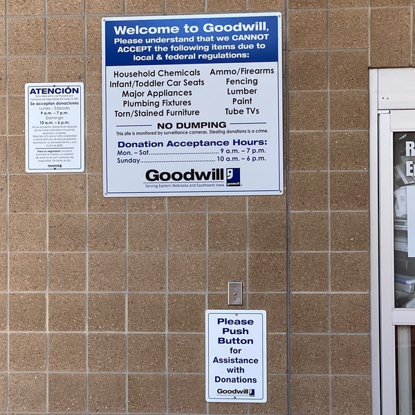 Goodwill - Vintage and Thrift Store