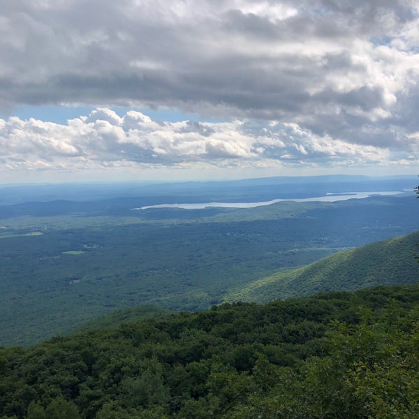 overlook mountain summit - Scenic Lookout in Woodstock