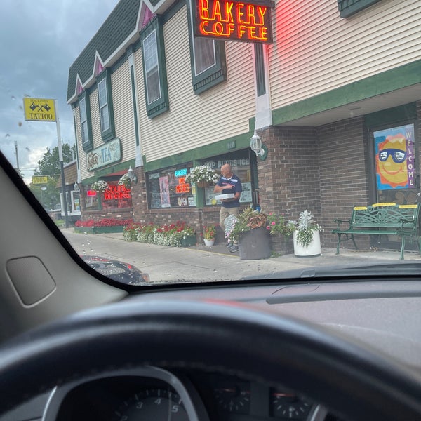 Mackinaw Bakery - Bakery