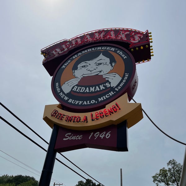 Redamak's Tavern - Burger Joint in New Buffalo