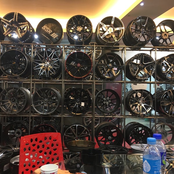 Perkhidmatan Tayar TMK Rawang Tyre & Auto Service (Shah Alam) SDN BHD