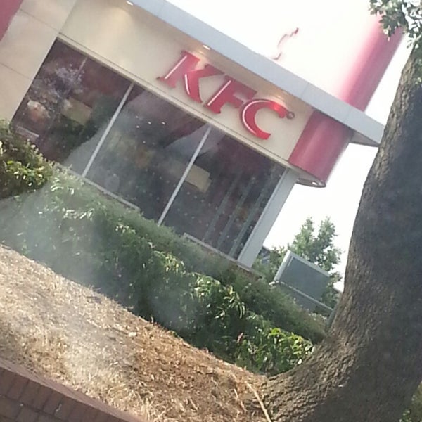 KFC - Elgar Retail Park, Blackpole Road