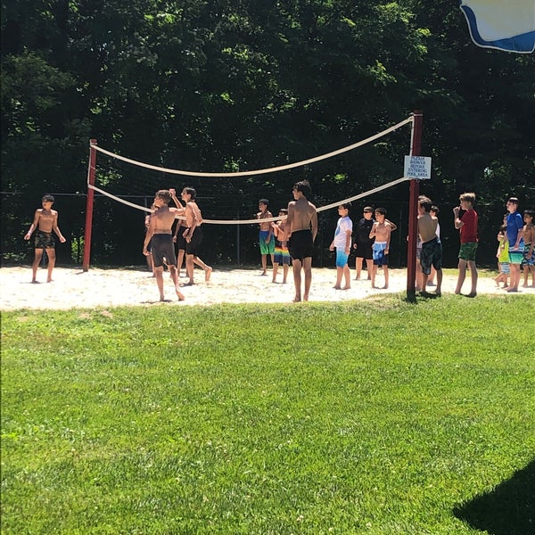 Metuchen Municipal Pool - Swimming Pool in Metuchen