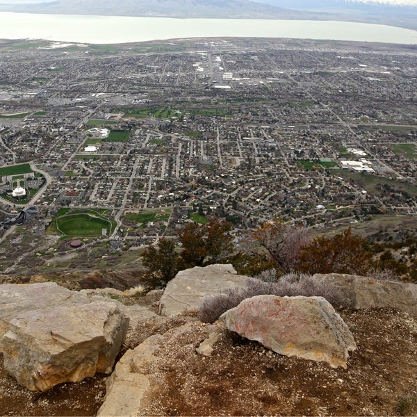 Squaw Peak Overlook - Scenic Lookout