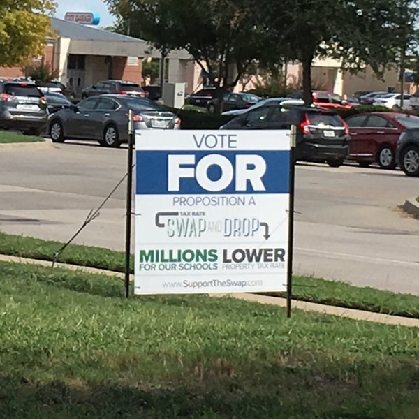 Fort Worth Library Summerglen Branch - 4205 Basswood Blvd