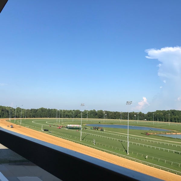 Colonial Downs - 11 tips
