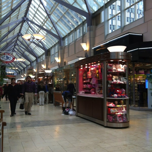 The Shops at Prudential Center - Prudential - St. Botolph - 83 tips