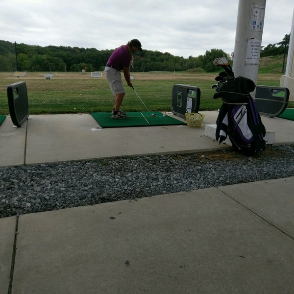 Bumble Bee Hollow Golf Center - Golf Course