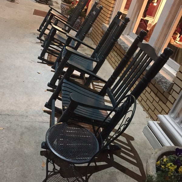 Blue Willow Inn Restaurant - Southern Food Restaurant