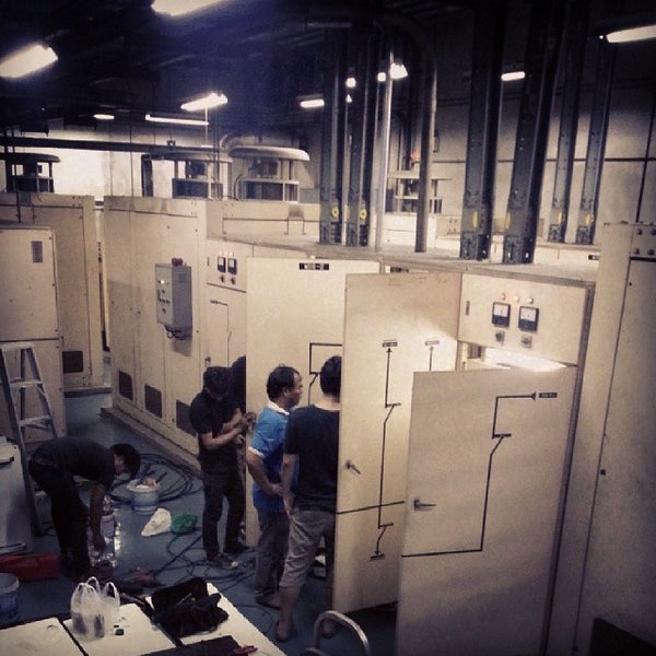 Photos at Vongvanij Complex Building B (อาคารว่องวานิช คอมเพล็กซ์ บี) - 10 tips from 1486 visitors