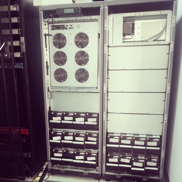 Photos at Vongvanij Complex Building B (อาคารว่องวานิช คอมเพล็กซ์ บี) - 10 tips from 1486 visitors