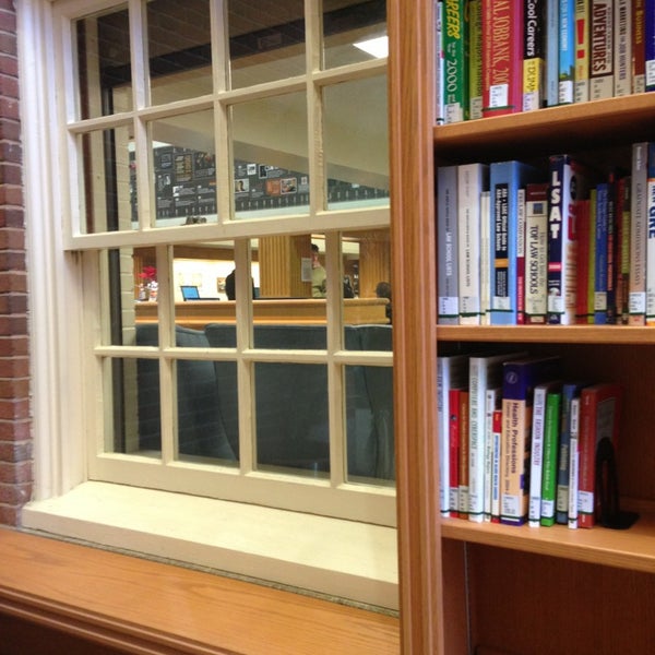 Z. Smith Reynolds Library - College Library in Wake Forest University