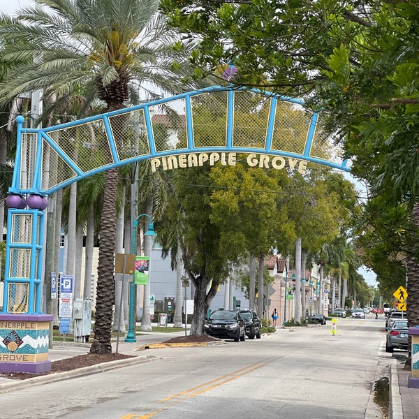 Pineapple Grove Arts District - Neighborhood