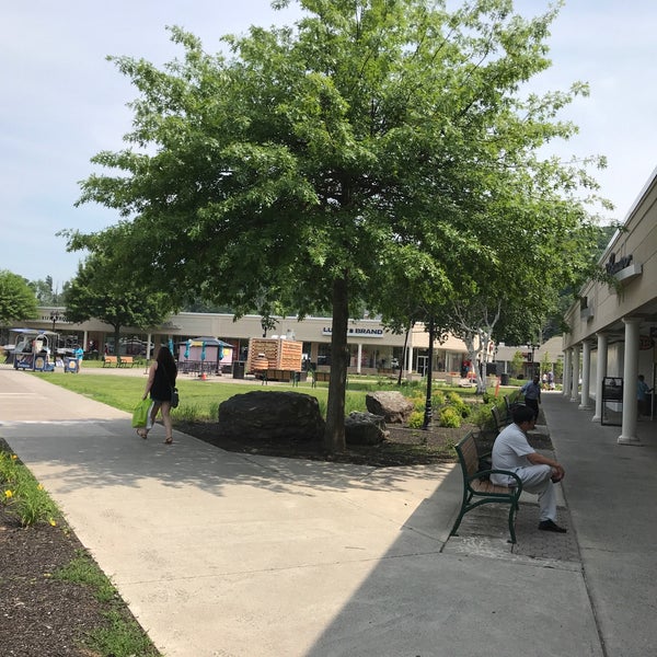 Photos at The Crossings Premium Outlets - 69 tips from 12241 visitors