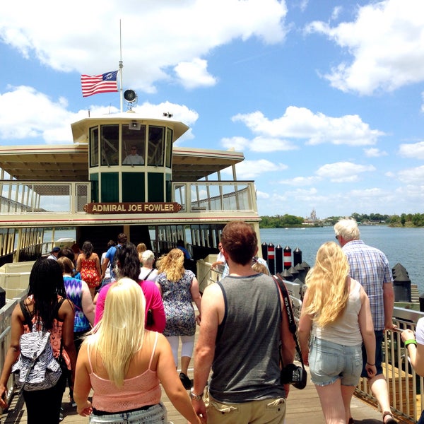 Admiral Joe Fowler Ferryboat - Boat or Ferry in Lake Buena Vista
