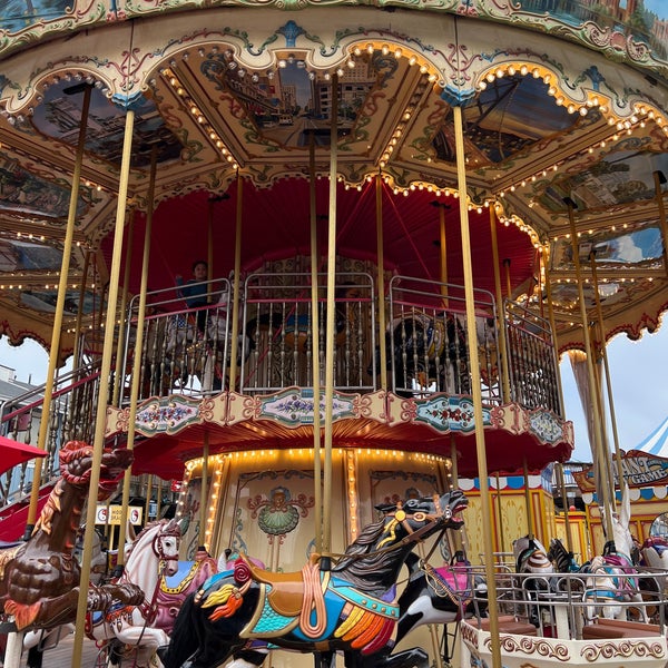 The Carousel at Pier 39 - Theme Park Ride / Attraction in San Francisco