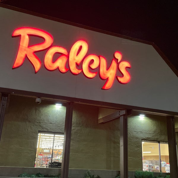 Raley's - Downtown West Sacramento - 5 tips from 360 visitors