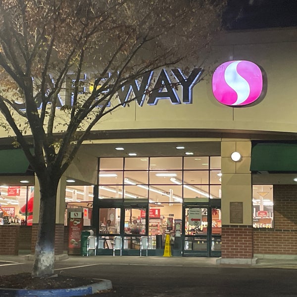 Safeway - Grocery Store