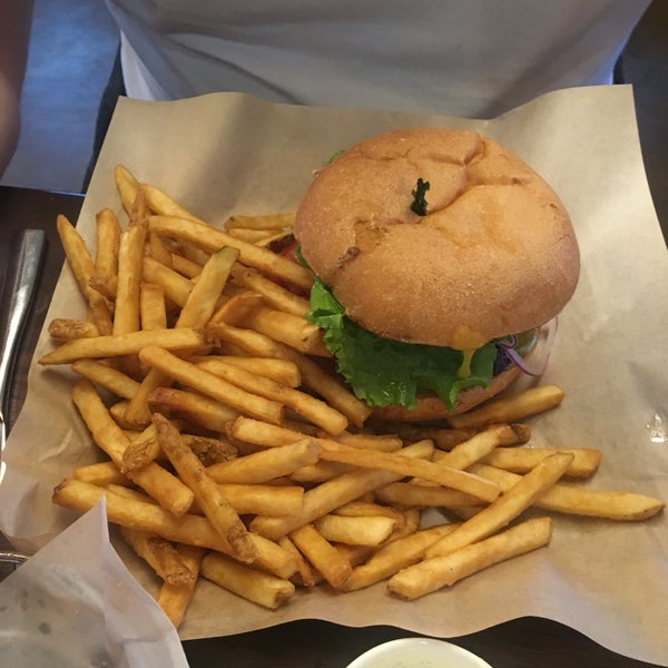 Photos at Googie Grill - 10 tips