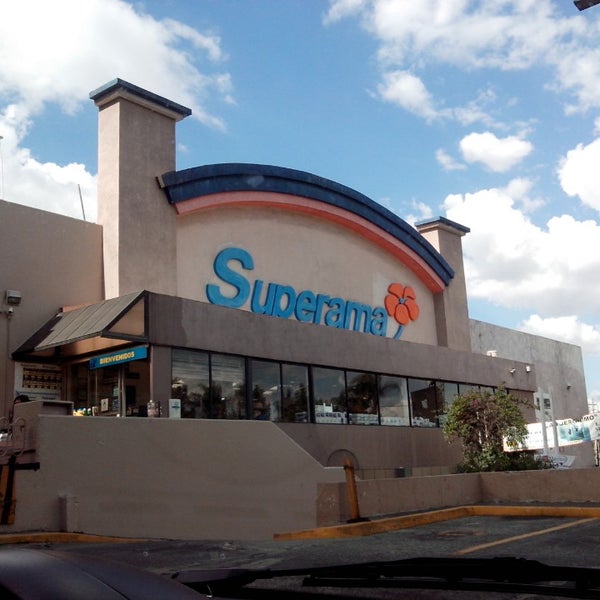 Superama - Escenaria