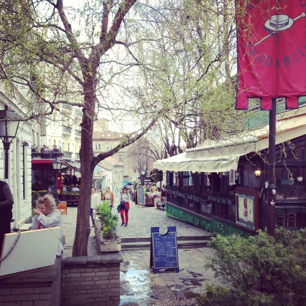 Skadarlija - Pedestrian Plaza in Stari Grad