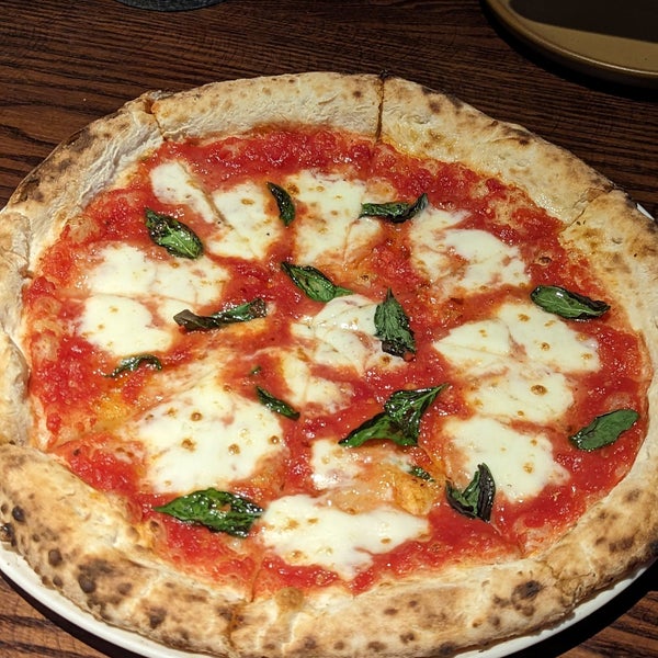 Pizza 4P - 43 Tràng Tiền