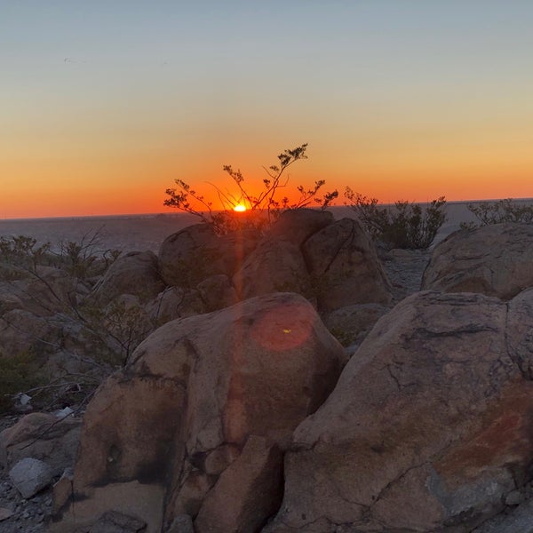 Mt.Cristo Rey - Hiking Trail in Sunland Park