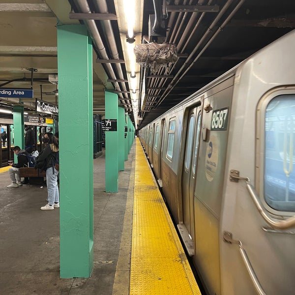 Photos at MTA Subway - Forest Hills/71st Ave (E/F/M/R) - 16 tips from ...