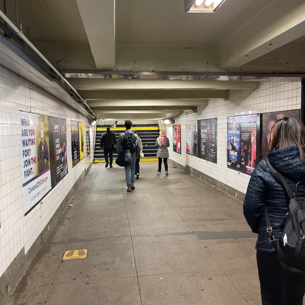 Photos at MTA Subway - Forest Hills/71st Ave (E/F/M/R) - 16 tips from ...