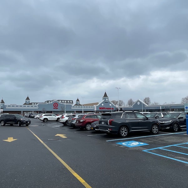 Meadowbrook Commons - Shopping Plaza