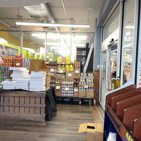 Seasons - Supermarket in Flushing