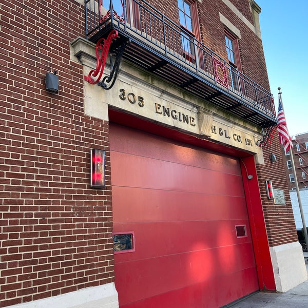 FDNY Engine 305/Ladder 151 - 111-02 Queens Blvd