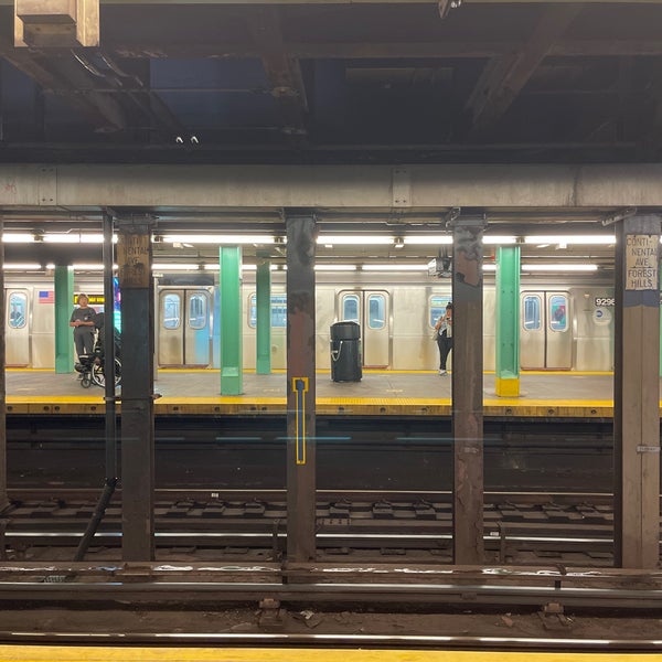 Photos at MTA Subway - Forest Hills/71st Ave (E/F/M/R) - 16 tips from ...